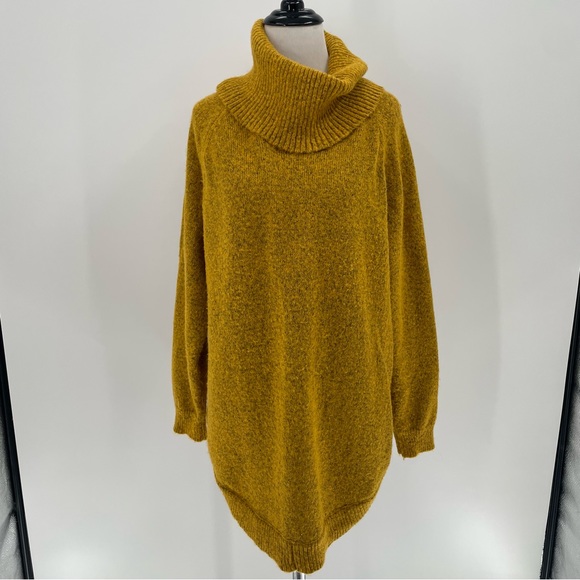 Pina Rossi | Sweaters | Pina Rossi Womans Mustard Sweater | Poshmark
